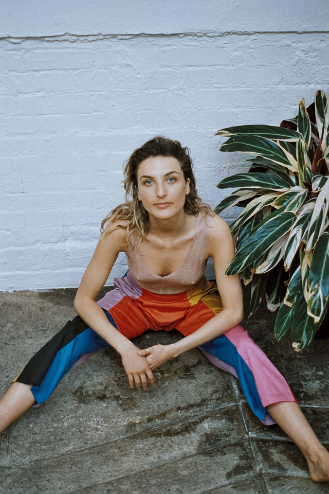 Ella Grace Unveils Her Dreamy Indie Folk Song ‘Run’ – ColoRising