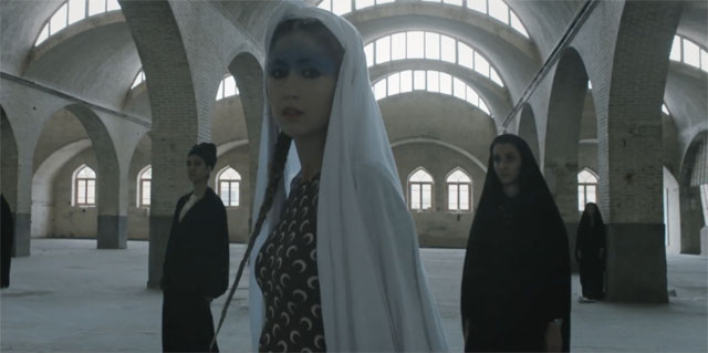 Mentrix ‘Walk’ Video – ColoRising